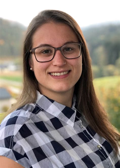 Victoria Simader Mint Your Future