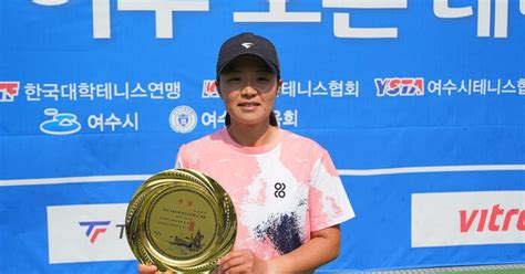 김나리 여수오픈 테니스 여자 단 · 복식 2관왕