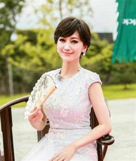 66歲趙雅芝素顏照，不化妝的時候，原來她長這樣 壹讀