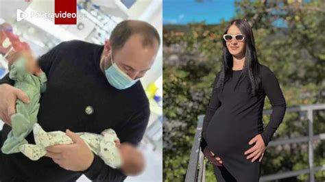 მა­მი­კომ პირ­ვე­ლად აგიყ­ვა­ნათ ხელ­ში დე­და­საც აეყ­ვა­ნეთ რო­გორ მე­ნა­ნე­ბა რას წერს