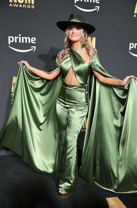 Acm Awards 2023 Country Stars Show Off Their Best Looks Good Morning America
