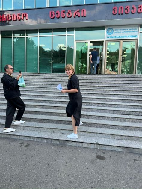 Itv Ge სანდრა რულოვსმა მიხეილ სააკაშვილი ვივამედში მოინახულა