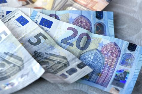 Ecb Opens Euro Banknote Design Contest To Eu Designers Helsinki Times