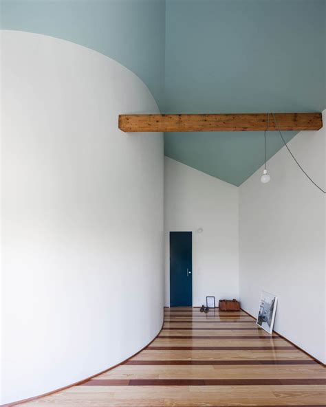 House In Fontaínhas By Fala Atelier Has Candy Coloured Accents