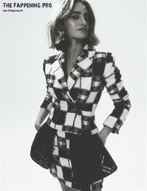 Penélope Cruz Hot And Sexy In ELLE 2024 14 Photos The Fappening