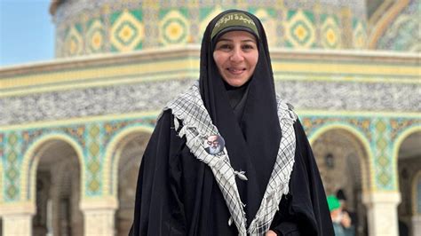 دختری که با یک جمله امام مقابل تانک اسرائیلی ایستاد تصاویر همشهری