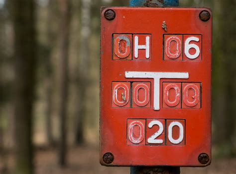 Hydrant Identifier Sign Copyright Free Photo By M Vorel Libreshot