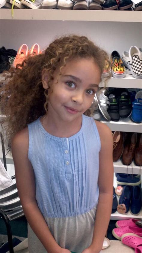 Bailey Bass ·˚ ༘♡ Actrices Ropa Bonita Para Mujer Actores