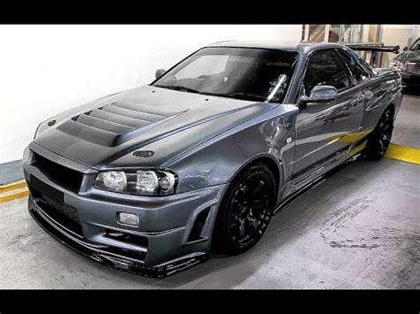 Nissan Skyline Grey