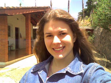 Planeta Sexo Fotos Caiu na Net Camila Dias D Ávila perdeu a câmera e caiu na rede da galera