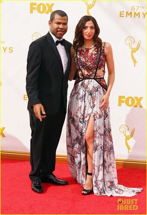 Trevor Noah And Chelsea Peretti Hit The Emmys Red Carpet 2015 Photo