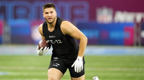 Ben Sinnott 2024 Nfl Draft Combine Results Scouting Report For Kansas