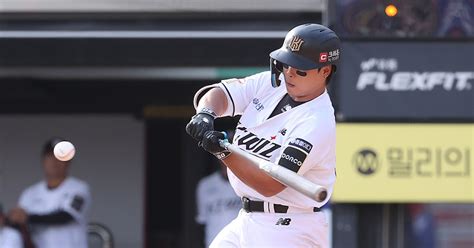 Mlb도 관심인 강백호 2025년 문제는 ‘포수가 아니다 100억 조건은 간단하다