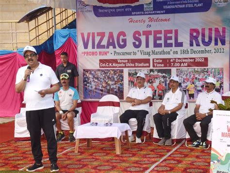 Atul Bhatt CMD RINL Flags Off Vizag Steel Run A K Promo Run As A Precursor For Vizag Marathon