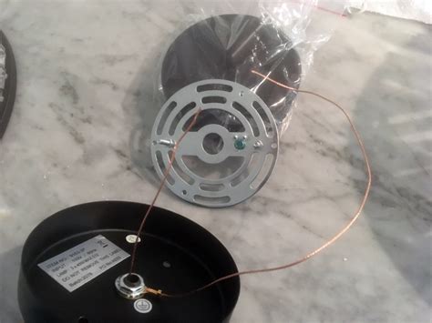 Ground Wire Ceiling Light