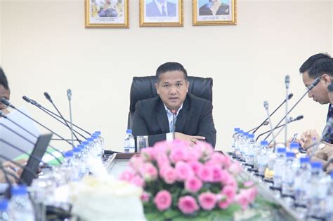 ទីស្តីការក្រសួងសេដ្ឋកិច្ចនិងហិរញ្ញវត្ថុ៖ នាព្រឹកថ្ងៃសុក្រ ៦ រោច ខែចេត្រ ឆ្នាំរកា នព្វស័ក ព ស