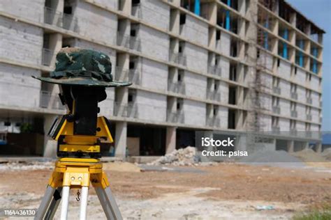 토지 측량에 대한 전술계 측지 측량용 테오돌라이트 장비 각도에 대한 스톡 사진 및 기타 이미지 각도 건설 산업 건설 현장 Istock