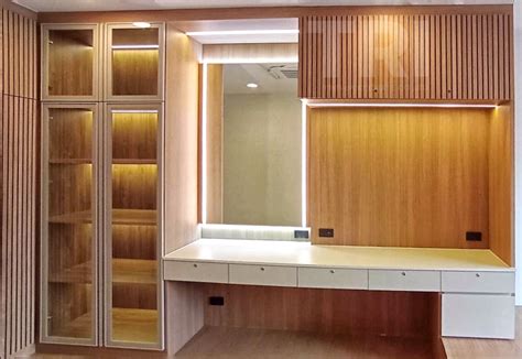 โต๊ะเครื่องแป้งบิ้วอิน Trithip