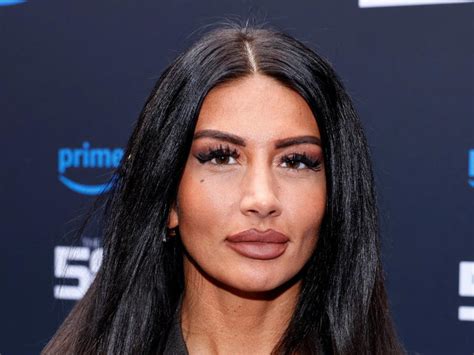 Reality Tv Star Christina Dimitriou Ist Mama Geworden