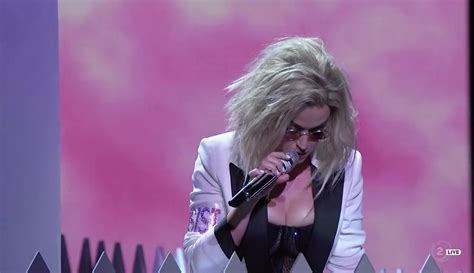 Naked Katy Perry In The Grammy Awards