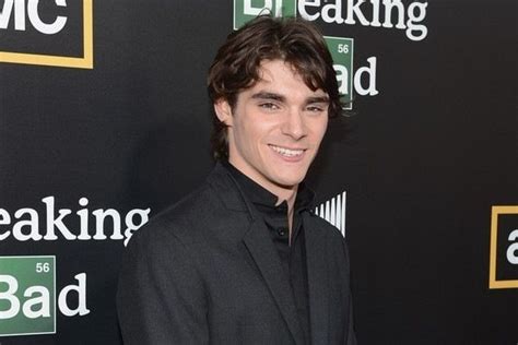 Rj Mitte As Walter White Jr Breaking Bad Breaking Bad Series