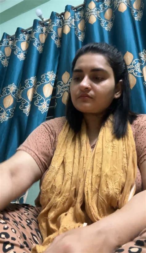 Bale যৌবন জ্বালায় ছটফট করতাছি স্বামী নাই কেউ এসে আদর করে দিয়ে যাও না