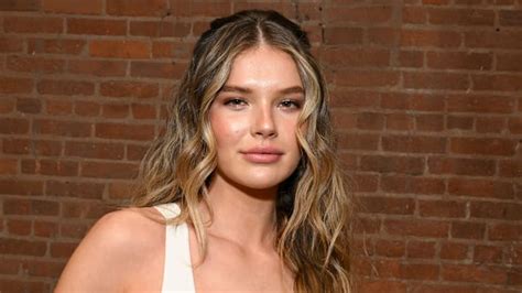 Ellie Thumann Pairs Sleek Blazer Mini Dress With Fabulous Pamela