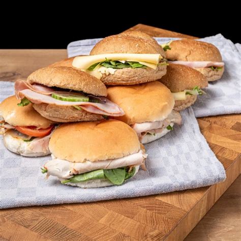 Heerlijke Vers Belegde Broodjes Voor Elke Lunch Lunchlatenbezorgen Nl