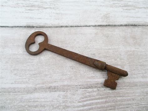 Vintage Rusty Skeleton Key Etsy