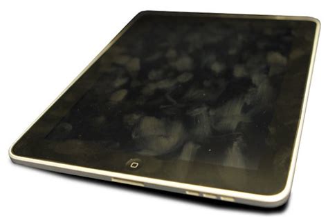 How To Clean The IPad Screen