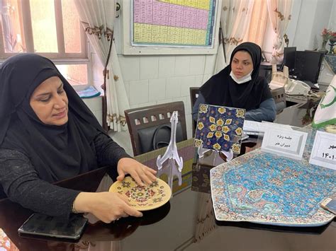 آموزش مینا کاری در درس هنر دبیرستان دخترانه دوره اول حضرت امام حسین ع