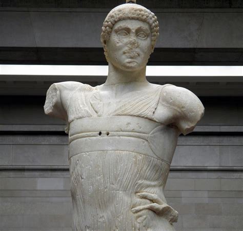 Descubre Por Qué El Trasero De La Estatua Del Efebo De Motia Se