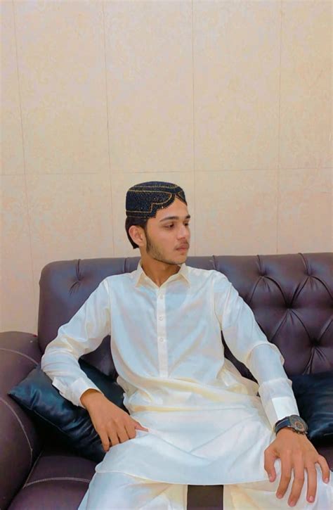 Abdul Samad Shah ‎دنیا میں اچھے لوگوں کی کمی نہیں ہے اگر کوئی نہ ملے تو خود بن جائیں 🖤