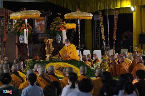 Tro Cốt Thiền Sư Thích Nhất Hạnh được đưa Về Tổ đình Từ Hiếu