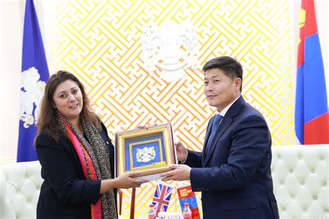 Нийслэлийн Засаг дарга Х Нямбаатар Их Британийн төлөөлөгчдийг хүлээн авч уулзжээ