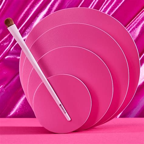 Essence Eyeshadow Brush Eyeshadow Brush Makeupuk