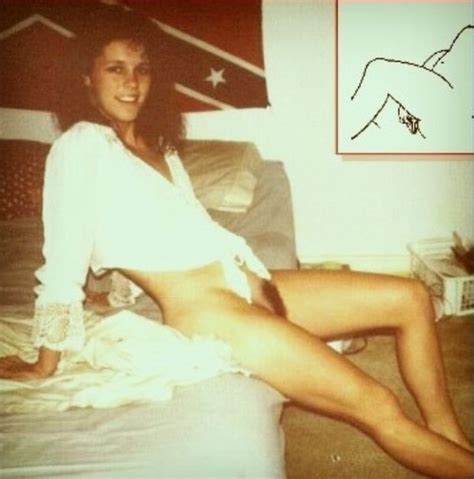 Foto Di Vintage 80s Brunette With Nice Bush And Confederate Flag
