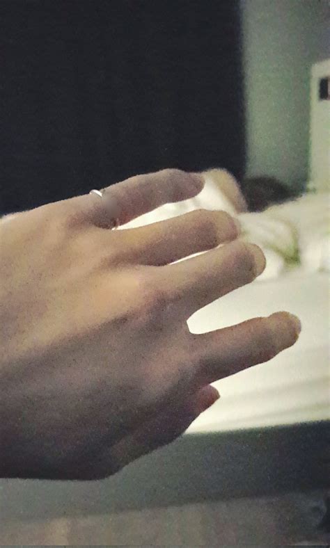 네토섭 on Twitter 한번 보지벌리고 자지가 맛이 없었는지 자버리는 여자친구 밤새 잠못자고 암캐마냥 울어대게 피지컬좋고 대물이신 네토리나 돔분 계실까요 개보지