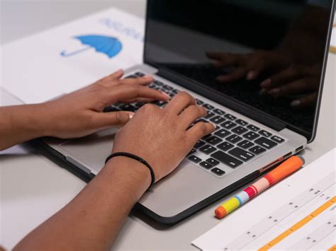 How Does AI Detection Work? A Simple Guide to AI Analysis