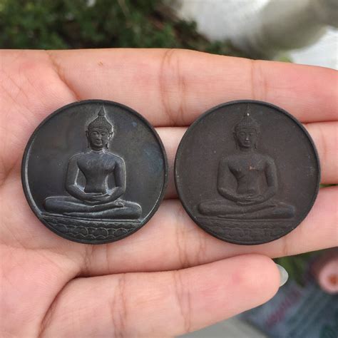 เหรียญพระพุทธสิหิงค์หลังภปร ลายสือไทย ปี2526 ที่ระลึก700ปี หลวงพ่อเกษมปลุกเสกพิธีใหญ่ Shopee