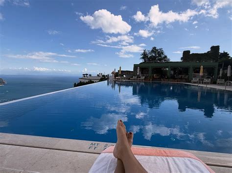 The Best Vanessa Hudgens Feet Pictures 🤩