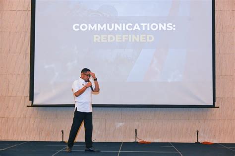 revolutionizing government communications the ai powered path for