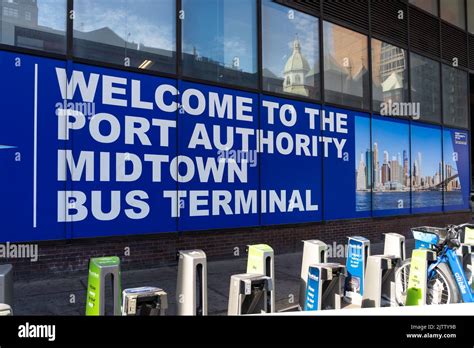 New York Ny Usa August 20 2022 A Port Authority Midtown Bus