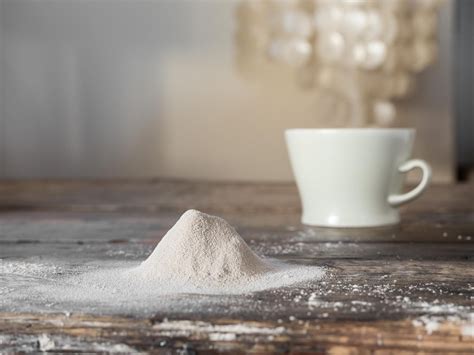 تبدیل خاکستر جسد به ظروف و زیورآلات سفالی عکس