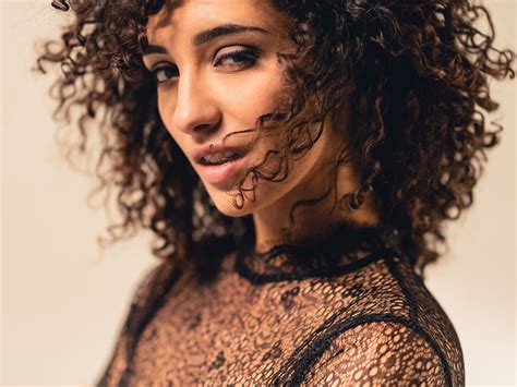 Download Wallpaper Girl Eyes Smile Beautiful Model Lips Face