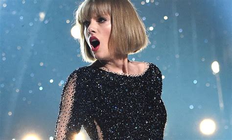 Taylor Swift Hilariously Makes Fun Of Herself On These New Reputation