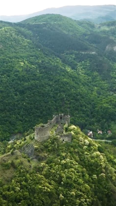 Србија 🇷🇸🏞️🌍 Које је ваше мишљење 🤔 Извор Youtube Nemanja Sarovic Instagram