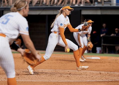 Karlyn Pickens Sage Mardjetko Named D1 Softball First Team All