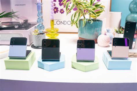 Hp Samsung Lipat Flip Terbaru Dengan Spek Super Gahar