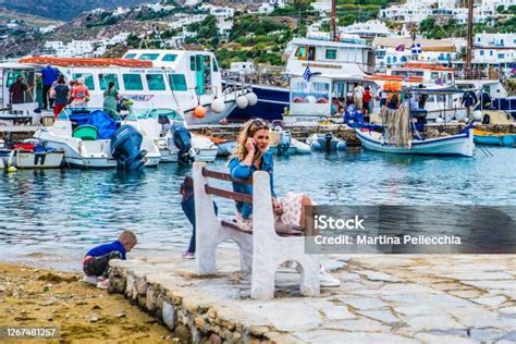 그리스 키클라데스 섬의 미코노스 섬의 미코노스 트포트의 유명한 그림 같은 리틀 베니스 만의 전경 0명에 대한 스톡 사진 및 기타 이미지 Istock